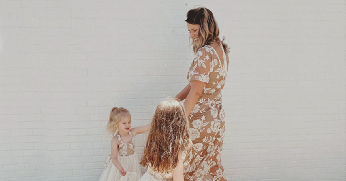 Moms We Love: @thecalliechisholm - Smiling Tree